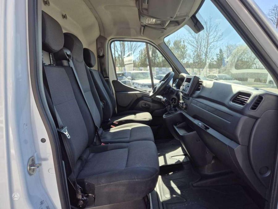 Balts Renault Master 2022 Viļņa, ar dzinēja tilpumu 2.30 L un nobraukumu 125 tūkst. km par 17900 €, foto 8 vietnē AUTOMOTO.COM.LV