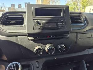 Balts Renault Master 2022 Viļņa, ar dzinēja tilpumu 2.30 L un nobraukumu 125 tūkst. km par 17900 €, foto 12 vietnē AUTOMOTO.COM.LV