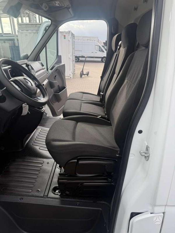 Balts Renault Master 2022 Kauņa, ar dzinēja tilpumu 2.30 L un nobraukumu 170 tūkst. km par 8650 €, foto 9 vietnē AUTOMOTO.COM.LV