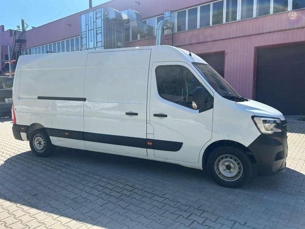 White Renault Master 2022 in Kaunas, with an engine capacity of 2.30 L and mileage of 257 thousand km for 7850 €, photo 3 on AUTOMOTO.COM.LV