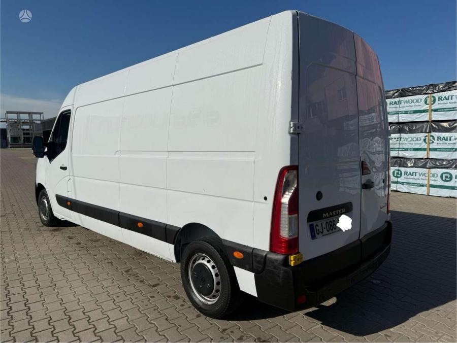 White Renault Master 2022 in Kaunas, with an engine capacity of 2.30 L and mileage of 192 thousand km for 8950 €, photo 5 on AUTOMOTO.COM.LV
