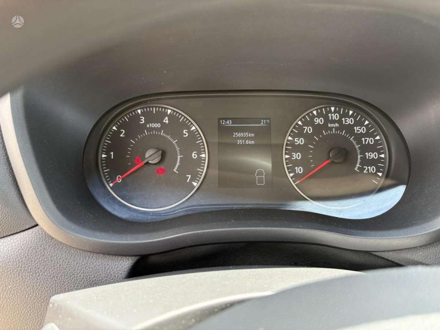 Balts Renault Master 2023 Jonava, ar dzinēja tilpumu 2.30 L un nobraukumu 257 tūkst. km par 17545 €, foto 9 vietnē AUTOMOTO.COM.LV