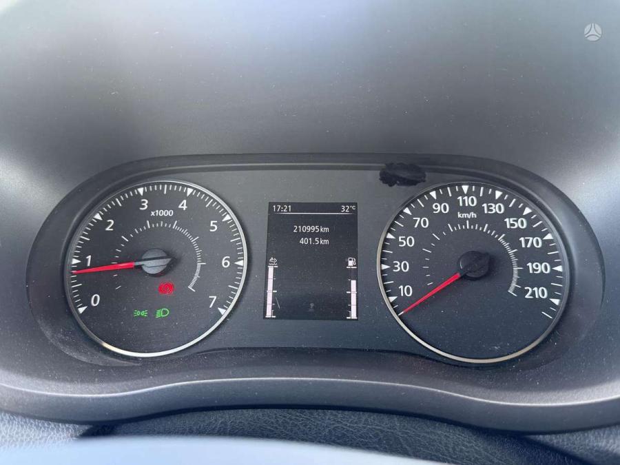 White Renault Master 2023 in Vilnius, with an engine capacity of 2.30 L and mileage of 211 thousand km for 30250 €, photo 9 on AUTOMOTO.COM.LV