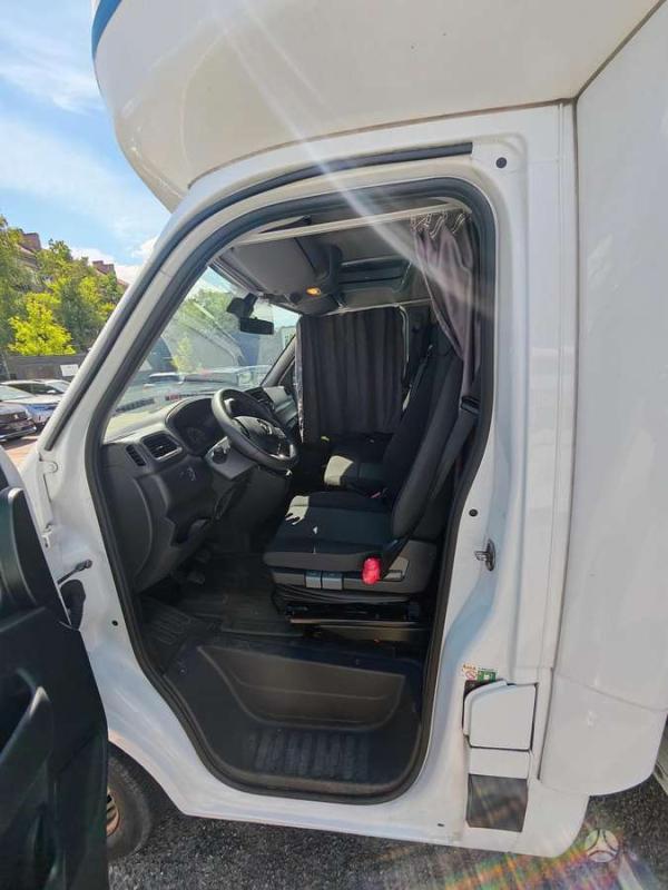 White Renault Master 2023 in Vilnius, with an engine capacity of 2.30 L and mileage of 211 thousand km for 30250 €, photo 10 on AUTOMOTO.COM.LV