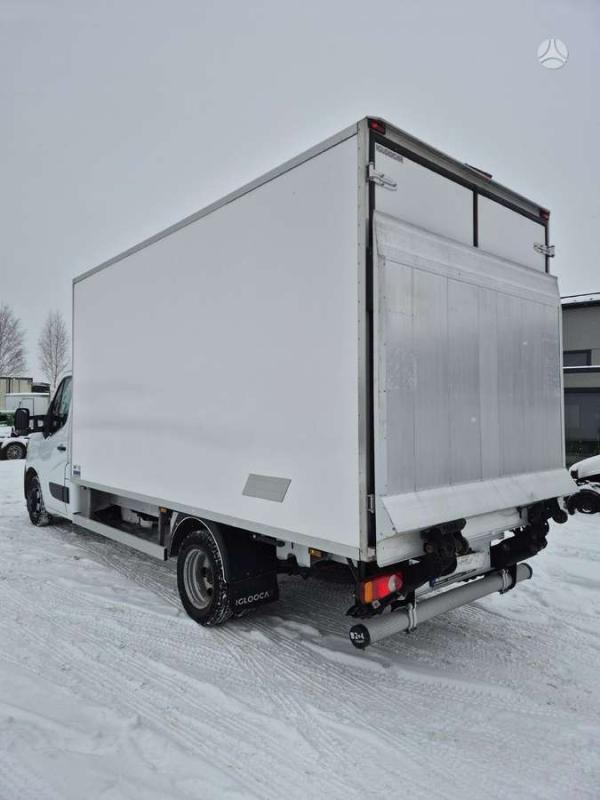 White Renault Master 2024 in Kaunas, with an engine capacity of 2.30 L and mileage of 44 thousand km for 23320 €, photo 3 on AUTOMOTO.COM.LV
