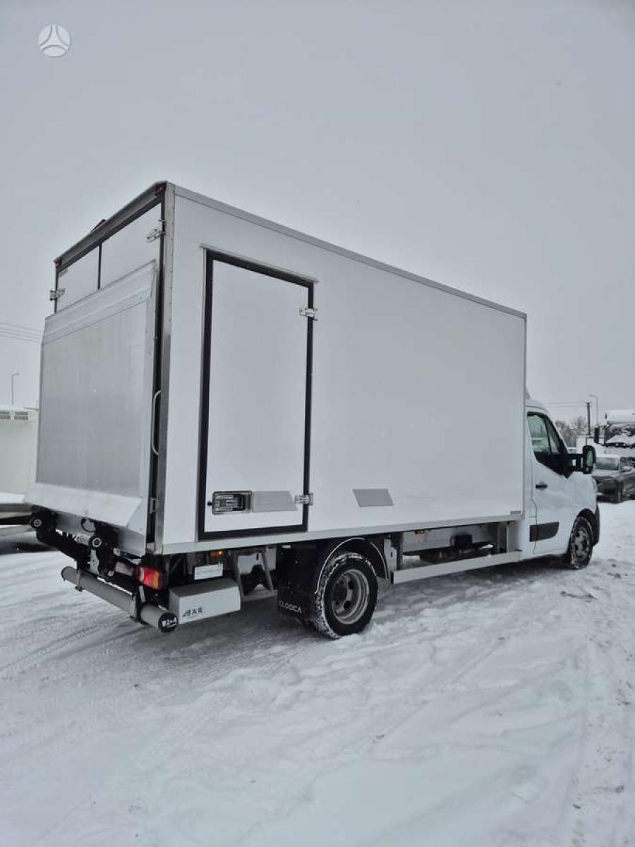 Balts Renault Master 2024 Kauņa, ar dzinēja tilpumu 2.30 L un nobraukumu 44 tūkst. km par 23320 €, foto 4 vietnē AUTOMOTO.COM.LV