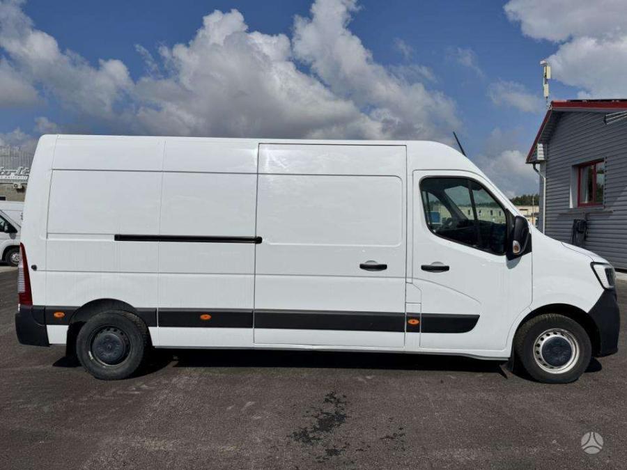 White Renault Master 2024 in Radviliskis, with an engine capacity of 2.30 L and mileage of 194 thousand km for 15669 €, photo 5 on AUTOMOTO.COM.LV