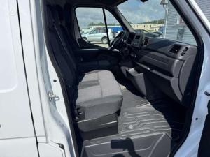 White Renault Master 2024 in Radviliskis, with an engine capacity of 2.30 L and mileage of 194 thousand km for 15669 €, photo 13 on AUTOMOTO.COM.LV