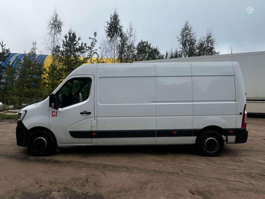 White Renault Master 2024 in Riga, with an engine capacity of 2.30 L and mileage of 357 thousand km for 10900 €, photo 4 on AUTOMOTO.COM.LV