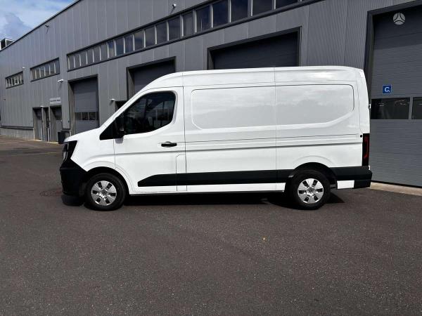 White Renault Master 2025 in Vilnius, with an engine capacity of 2.00 L and mileage of 4 thousand km for 31000 €, photo 4 on AUTOMOTO.COM.LV