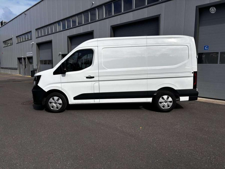White Renault Master 2025 in Vilnius, with an engine capacity of 2.00 L and mileage of 4 thousand km for 31000 €, photo 4 on AUTOMOTO.COM.LV
