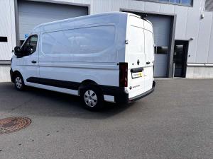 White Renault Master 2025 in Vilnius, with an engine capacity of 2.00 L and mileage of 4 thousand km for 31000 €, photo 5 on AUTOMOTO.COM.LV