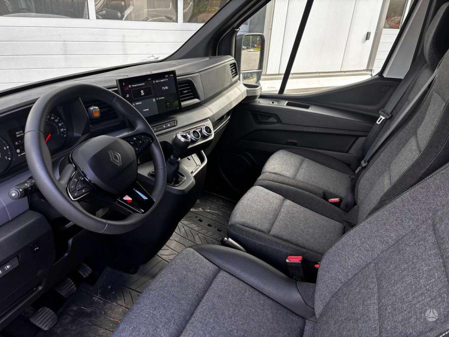 White Renault Master 2025 in Vilnius, with an engine capacity of 2.00 L and mileage of 4 thousand km for 31000 €, photo 7 on AUTOMOTO.COM.LV
