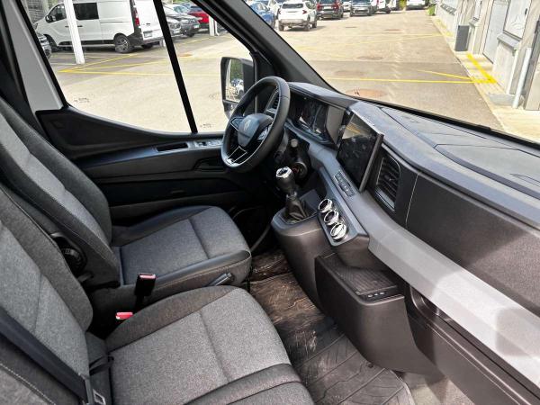 White Renault Master 2025 in Vilnius, with an engine capacity of 2.00 L and mileage of 4 thousand km for 31000 €, photo 8 on AUTOMOTO.COM.LV
