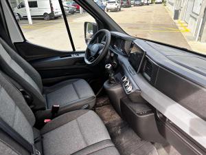 White Renault Master 2025 in Vilnius, with an engine capacity of 2.00 L and mileage of 4 thousand km for 31000 €, photo 8 on AUTOMOTO.COM.LV