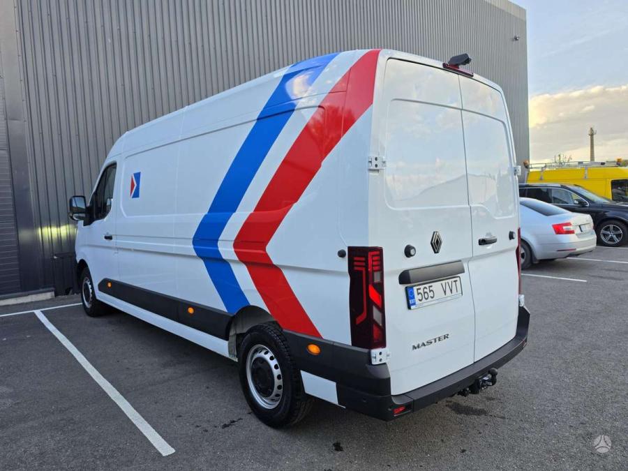 White Renault Master 2025 in Kaunas, with an engine capacity of 2.00 L and mileage of 48 thousand km for 20900 €, photo 5 on AUTOMOTO.COM.LV