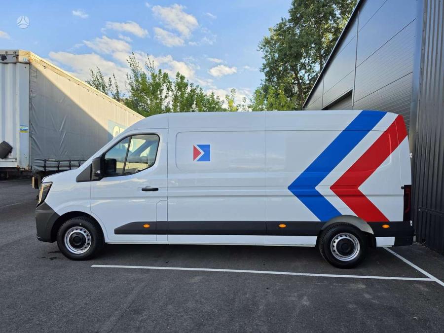 White Renault Master 2025 in Kaunas, with an engine capacity of 2.00 L and mileage of 48 thousand km for 20900 €, photo 6 on AUTOMOTO.COM.LV