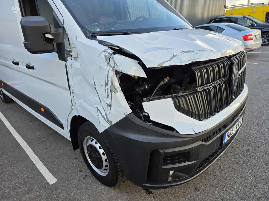 White Renault Master 2025 in Kaunas, with an engine capacity of 2.00 L and mileage of 48 thousand km for 20900 €, photo 10 on AUTOMOTO.COM.LV