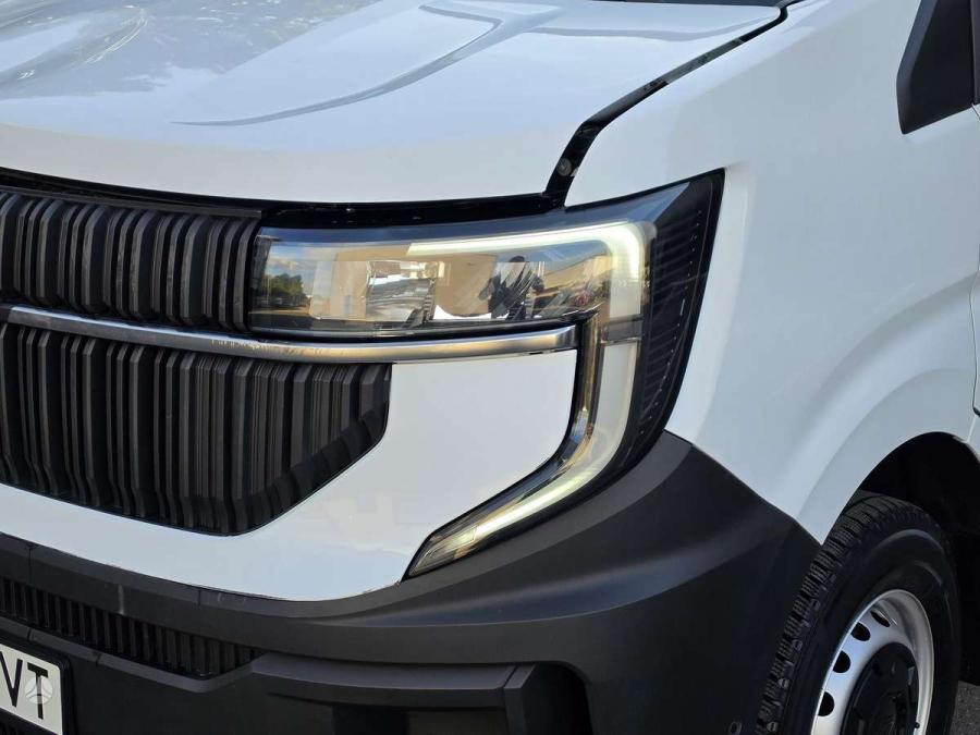 White Renault Master 2025 in Kaunas, with an engine capacity of 2.00 L and mileage of 48 thousand km for 20900 €, photo 15 on AUTOMOTO.COM.LV