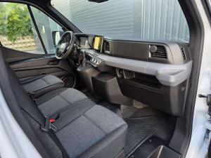 White Renault Master 2025 in Kaunas, with an engine capacity of 2.00 L and mileage of 48 thousand km for 20900 €, photo 25 on AUTOMOTO.COM.LV