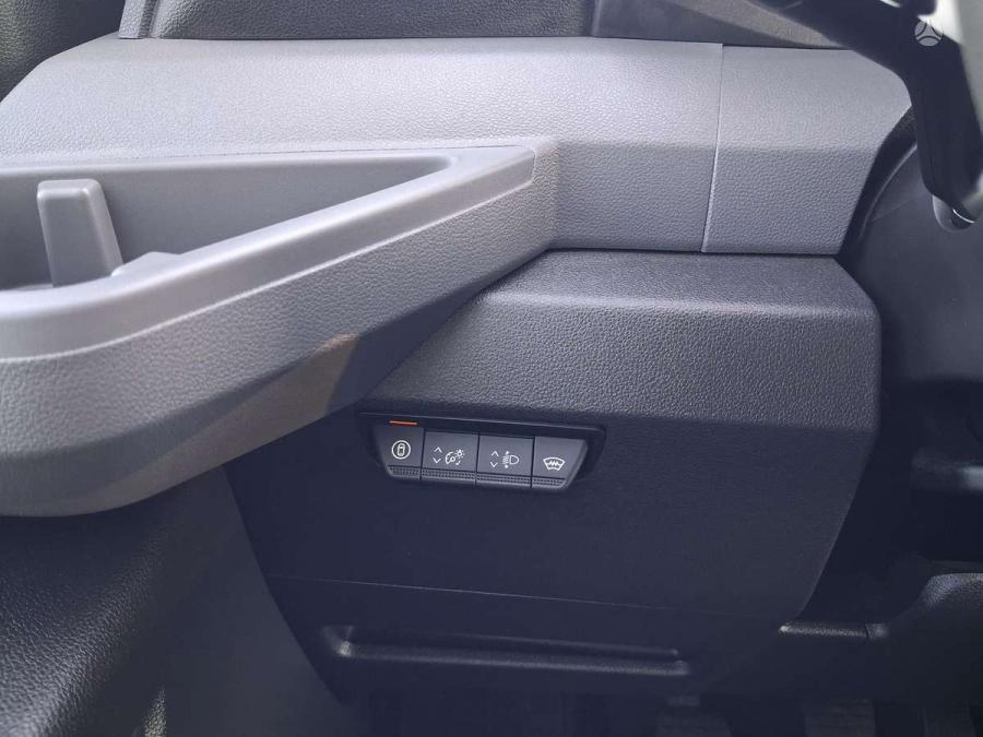 White Renault Master 2026 in Liepaja, with an engine capacity of 2.00 L and mileage of 48 thousand km for 47795 €, photo 24 on AUTOMOTO.COM.LV