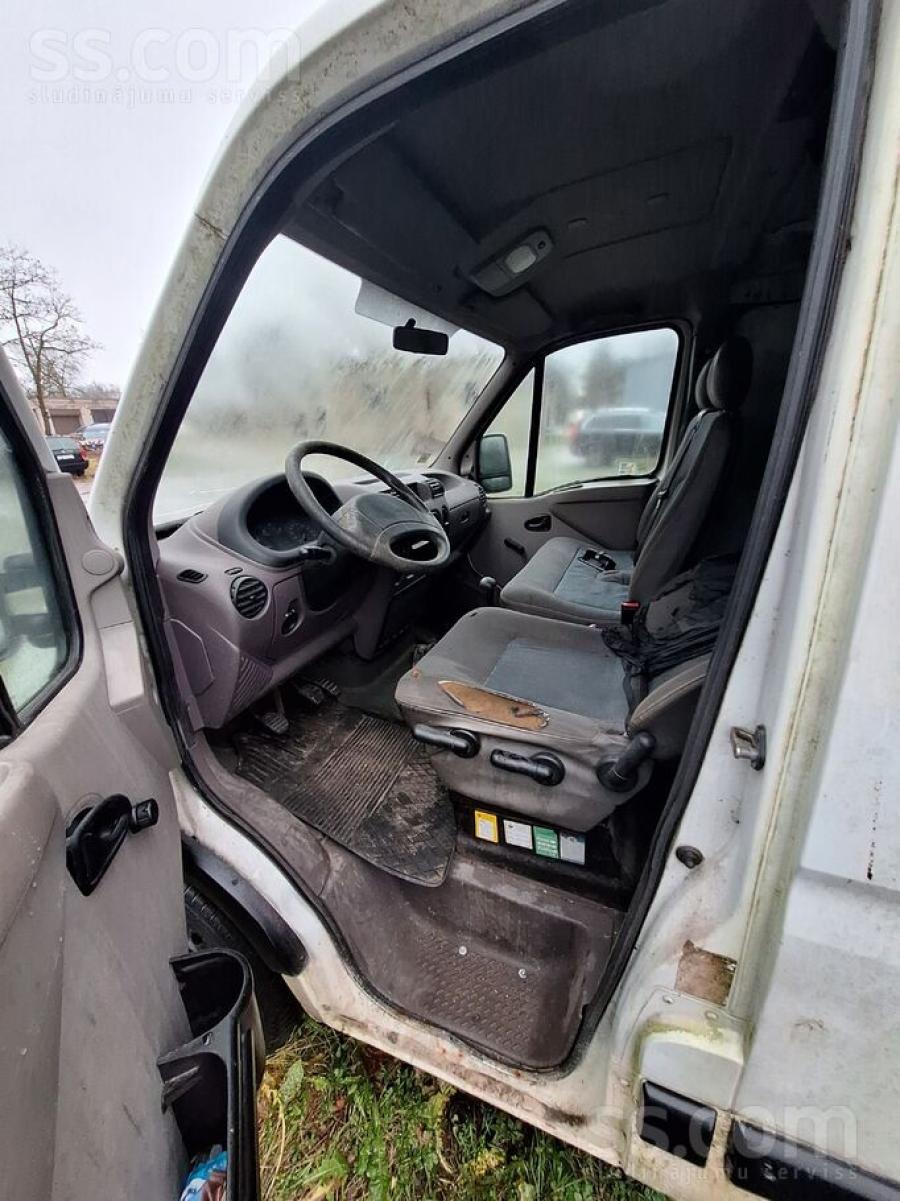 Balts Renault Master 2002 Bauska, ar dzinēja tilpumu 1.90 L un nobraukumu 400 tūkst. km par 450 €, foto 2 vietnē AUTOMOTO.COM.LV