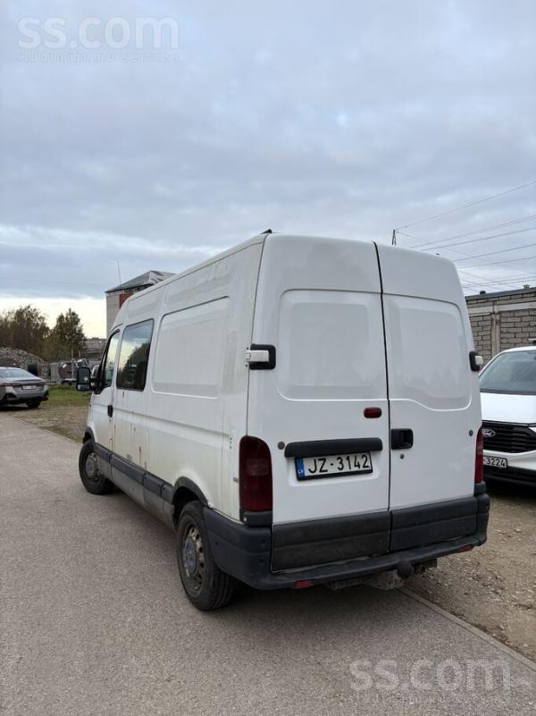 White Renault Master 2002 in Riga, with an engine capacity of 2.20 L and mileage of 390 thousand km for 1500 €, photo 3 on AUTOMOTO.COM.LV