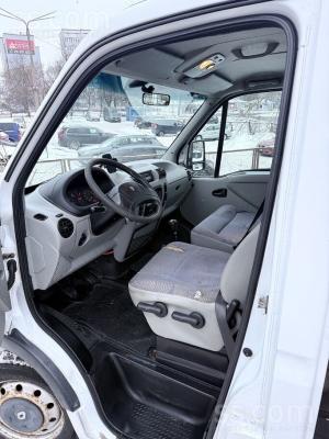 White Renault Master 2002 in Riga, with an engine capacity of 2.80 L and mileage of 277 thousand km for 4900 €, photo 7 on AUTOMOTO.COM.LV