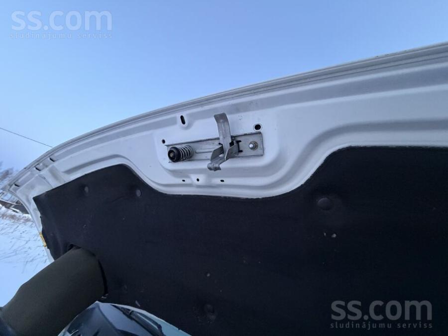 Balts Renault Master 2002 Jelgava, ar dzinēja tilpumu 2.20 L un nobraukumu 301 tūkst. km par 5500 €, foto 17 vietnē AUTOMOTO.COM.LV
