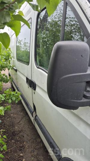 White Renault Master 2004 in Cesis, with an engine capacity of 2.50 L and mileage of 630 thousand km for 550 €, photo 4 on AUTOMOTO.COM.LV