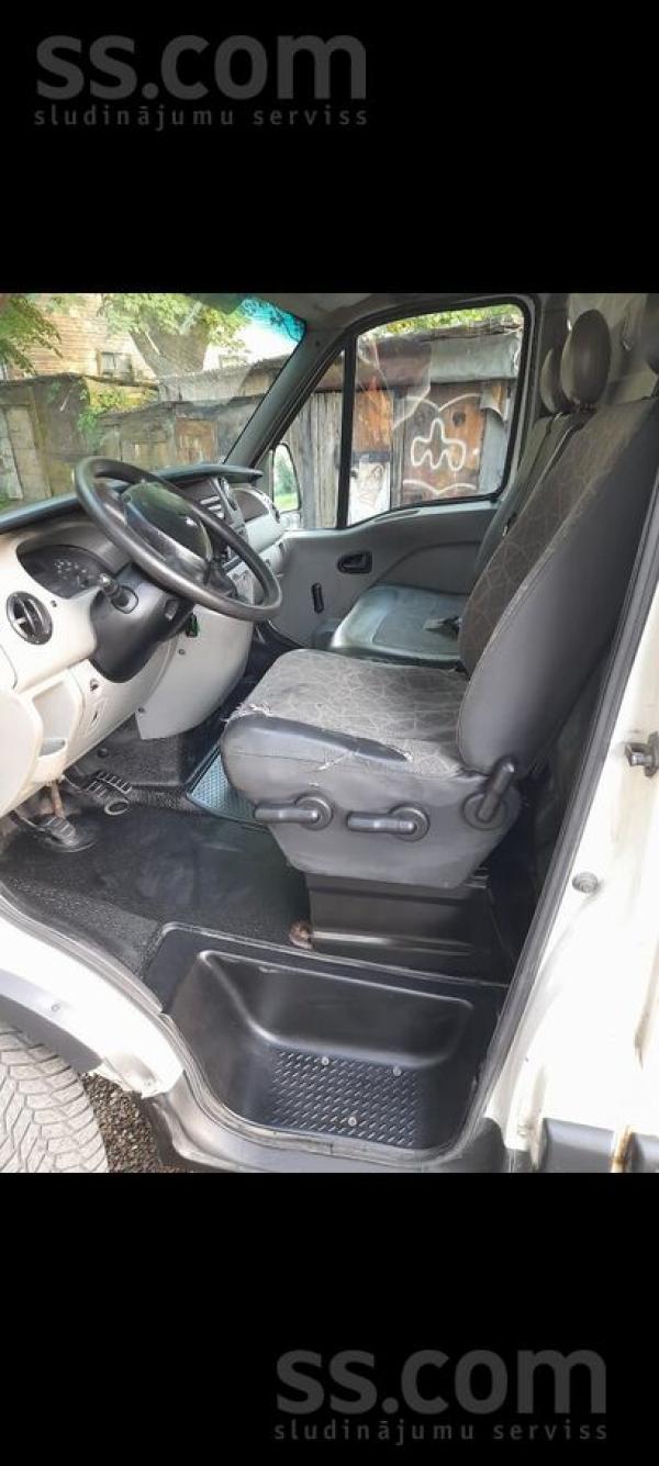 Balts Renault Master 2004 Rīga, ar dzinēja tilpumu 2.50 L un nobraukumu 354 tūkst. km par 1600 €, foto 2 vietnē AUTOMOTO.COM.LV