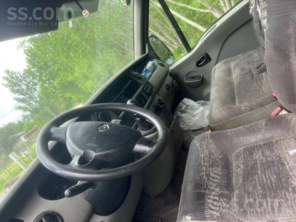 White Renault Master 2004 in Riga, with an engine capacity of 2.50 L and mileage of 0 thousand km for 1890 €, photo 7 on AUTOMOTO.COM.LV