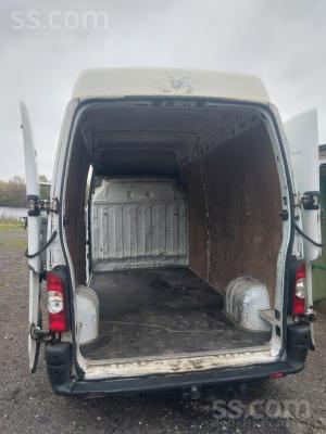 Balts Renault Master 2005 Rīga, ar dzinēja tilpumu 2.50 L un nobraukumu 394 tūkst. km par 3350 €, foto 9 vietnē AUTOMOTO.COM.LV