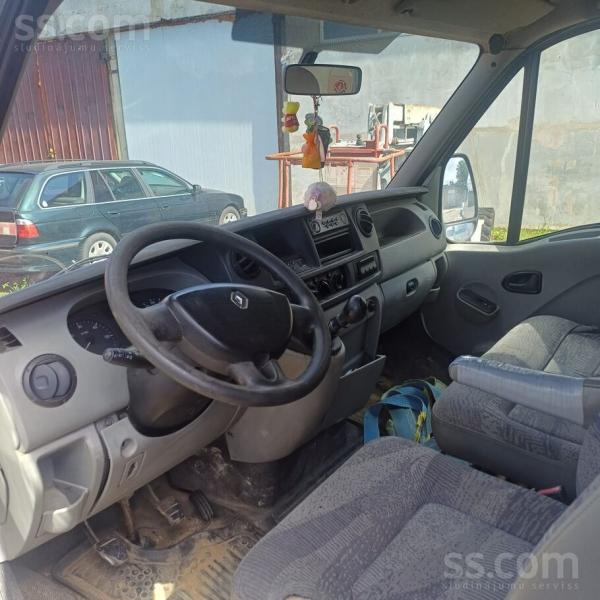 White Renault Master 2005 in Jekabpils, with an engine capacity of 2.50 L and mileage of 541 thousand km for 980 €, photo 4 on AUTOMOTO.COM.LV