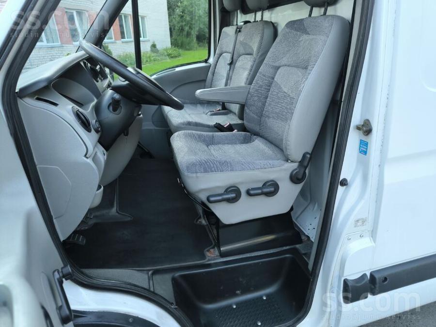 Balts Renault Master 2005 Ludza, ar dzinēja tilpumu 2.20 L un nobraukumu 248 tūkst. km par 5990 €, foto 16 vietnē AUTOMOTO.COM.LV