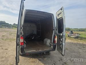 White Renault Master 2005 in Ventspils, with an engine capacity of 2.50 L and mileage of 440 thousand km for 1350 €, photo 3 on AUTOMOTO.COM.LV