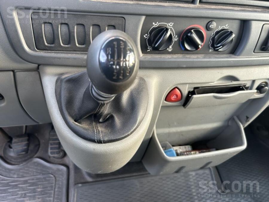 White Renault Master 2007 in Riga, with an engine capacity of 2.50 L and mileage of 184 thousand km for 6500 €, photo 10 on AUTOMOTO.COM.LV