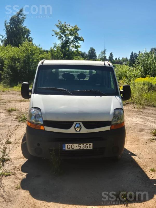 White Renault Master 2007 in Ludza, with an engine capacity of 2.50 L and mileage of 325 thousand km for 2500 €, photo 1 on AUTOMOTO.COM.LV