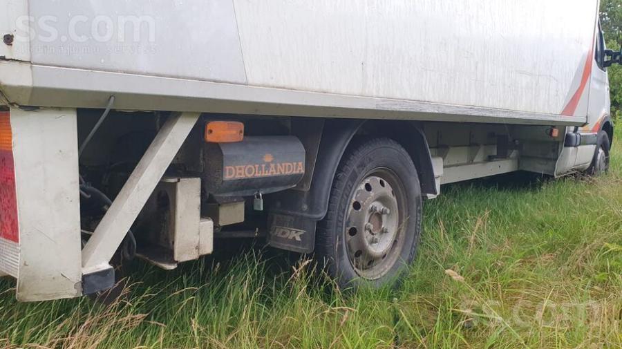 Balts Renault Master 2008 Liepāja, ar dzinēja tilpumu 2.50 L un nobraukumu 267 tūkst. km par 6000 €, foto 5 vietnē AUTOMOTO.COM.LV