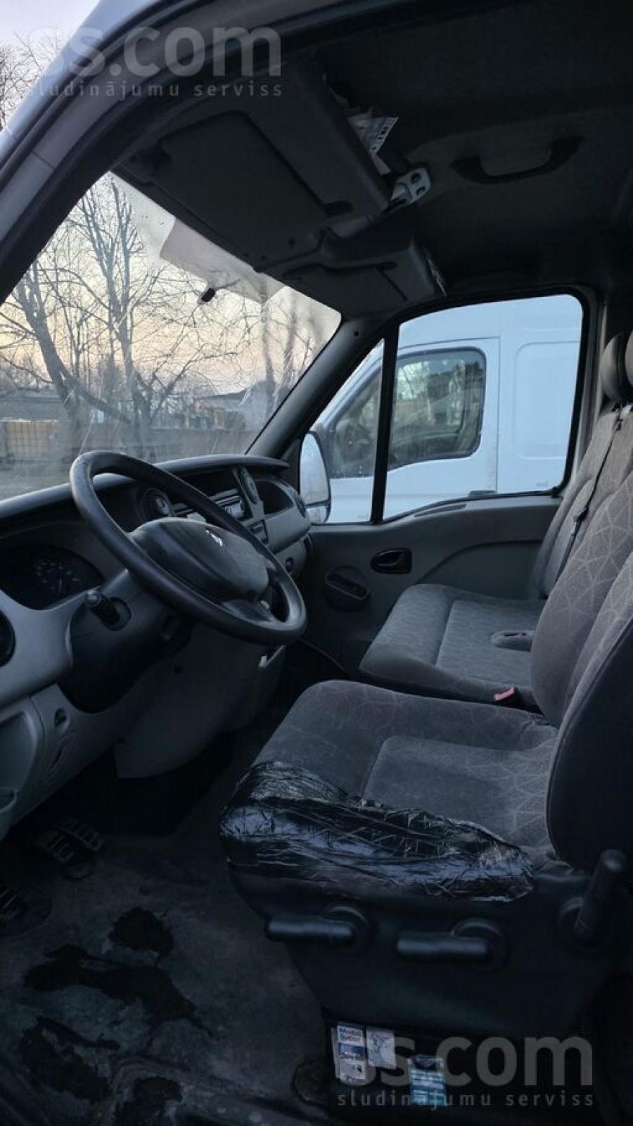 White Renault Master 2009 in Riga, with an engine capacity of 2.50 L and mileage of 248 thousand km for 3200 €, photo 7 on AUTOMOTO.COM.LV