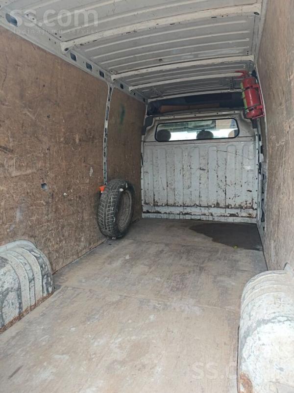 Balts Renault Master 2010 Rīga, ar dzinēja tilpumu 2.50 L un nobraukumu 347 tūkst. km par 2900 €, foto 5 vietnē AUTOMOTO.COM.LV
