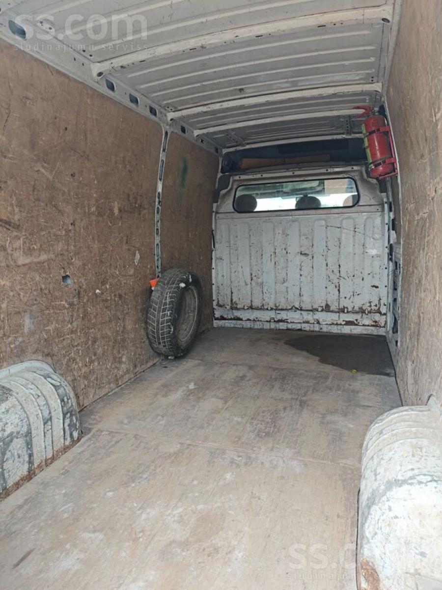 Balts Renault Master 2010 Rīga, ar dzinēja tilpumu 2.50 L un nobraukumu 347 tūkst. km par 2900 €, foto 6 vietnē AUTOMOTO.COM.LV