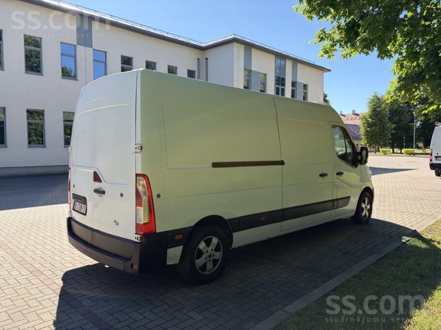 White Renault Master 2010 in Jelgava, with an engine capacity of 2.30 L and mileage of 450 thousand km for 6900 €, photo 4 on AUTOMOTO.COM.LV