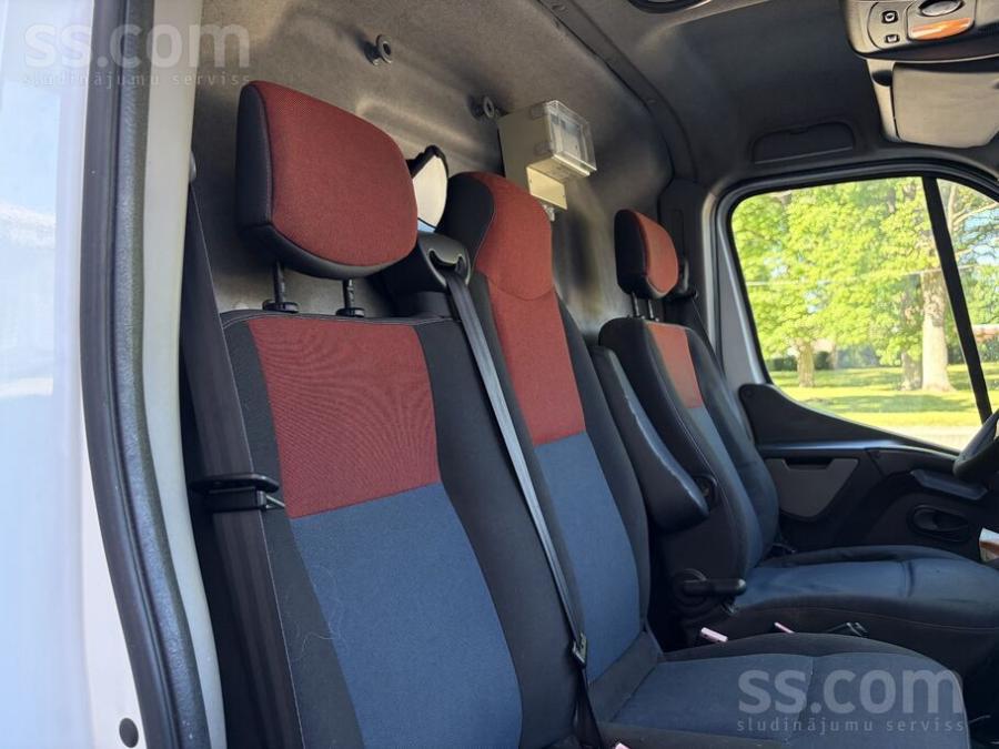 White Renault Master 2010 in Jelgava, with an engine capacity of 2.30 L and mileage of 450 thousand km for 6900 €, photo 10 on AUTOMOTO.COM.LV