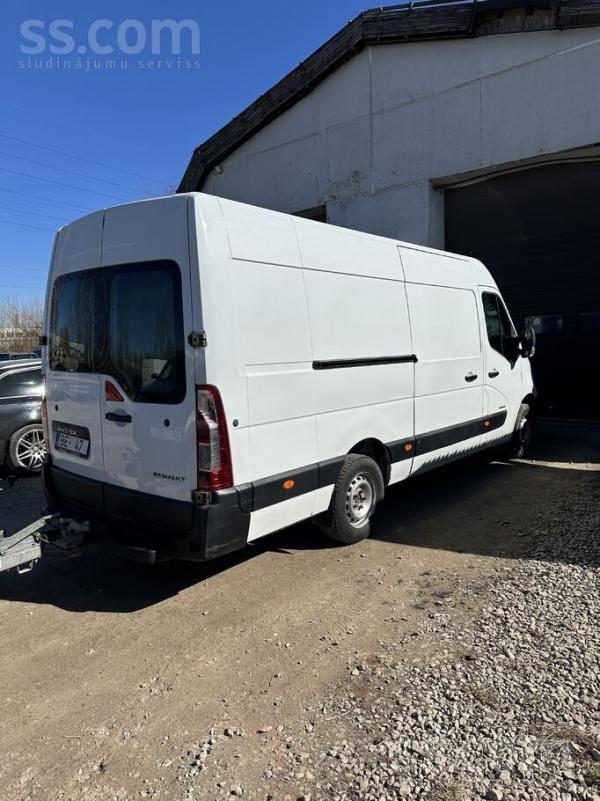White Renault Master 2010 in Jelgava, with an engine capacity of 2.30 L and mileage of 259 thousand km for 4750 €, photo 4 on AUTOMOTO.COM.LV
