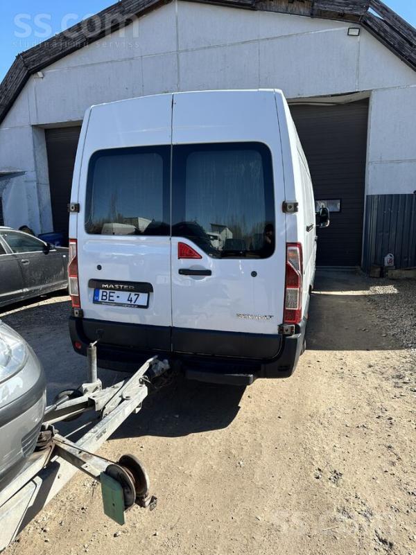 White Renault Master 2010 in Jelgava, with an engine capacity of 2.30 L and mileage of 259 thousand km for 4750 €, photo 6 on AUTOMOTO.COM.LV