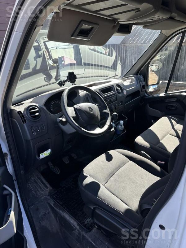 White Renault Master 2010 in Jelgava, with an engine capacity of 2.30 L and mileage of 259 thousand km for 4750 €, photo 7 on AUTOMOTO.COM.LV