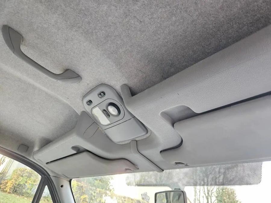 White Renault Master 2010 in Jekabpils, with an engine capacity of 2.50 L and mileage of 162 thousand km for 6990 €, photo 15 on AUTOMOTO.COM.LV