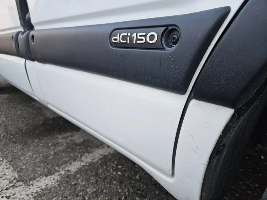 White Renault Master 2010 in Jekabpils, with an engine capacity of 2.50 L and mileage of 162 thousand km for 6990 €, photo 19 on AUTOMOTO.COM.LV