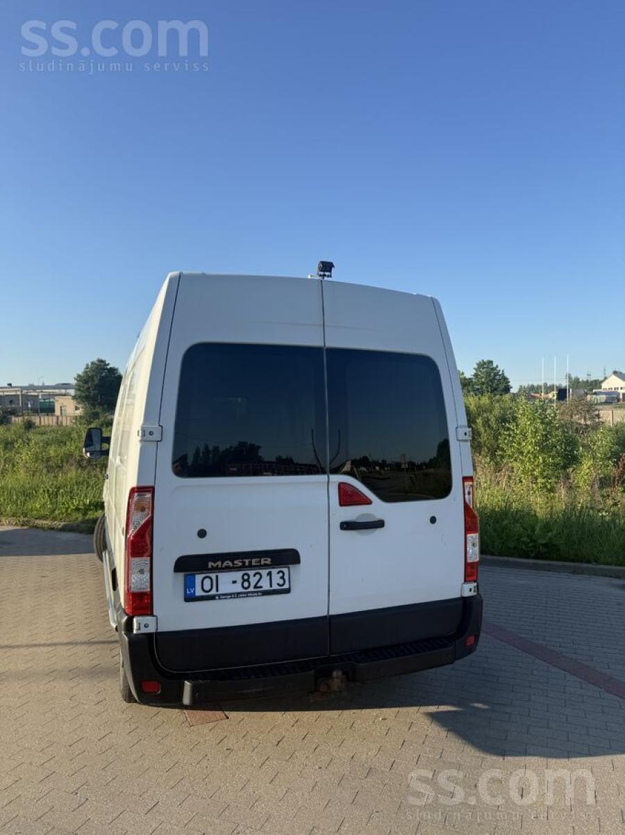 White Renault Master 2010 in Valmiera, with an engine capacity of 2.50 L and mileage of 255 thousand km for 6900 €, photo 4 on AUTOMOTO.COM.LV